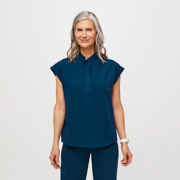 Figs | Tops | Figs Rafaela Oversized Short Sleeve Scrubs Top In Deep ...